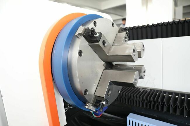 Lasergraaf NORA lf3015CR – Year 2020 – Cncbul.co.uk