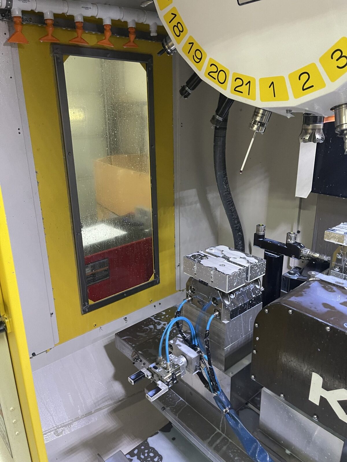 Fanuc RoboDrill 5X A-D21MiB5 VMC + Robot Cell – Year 2018 – Cncbul.co.uk