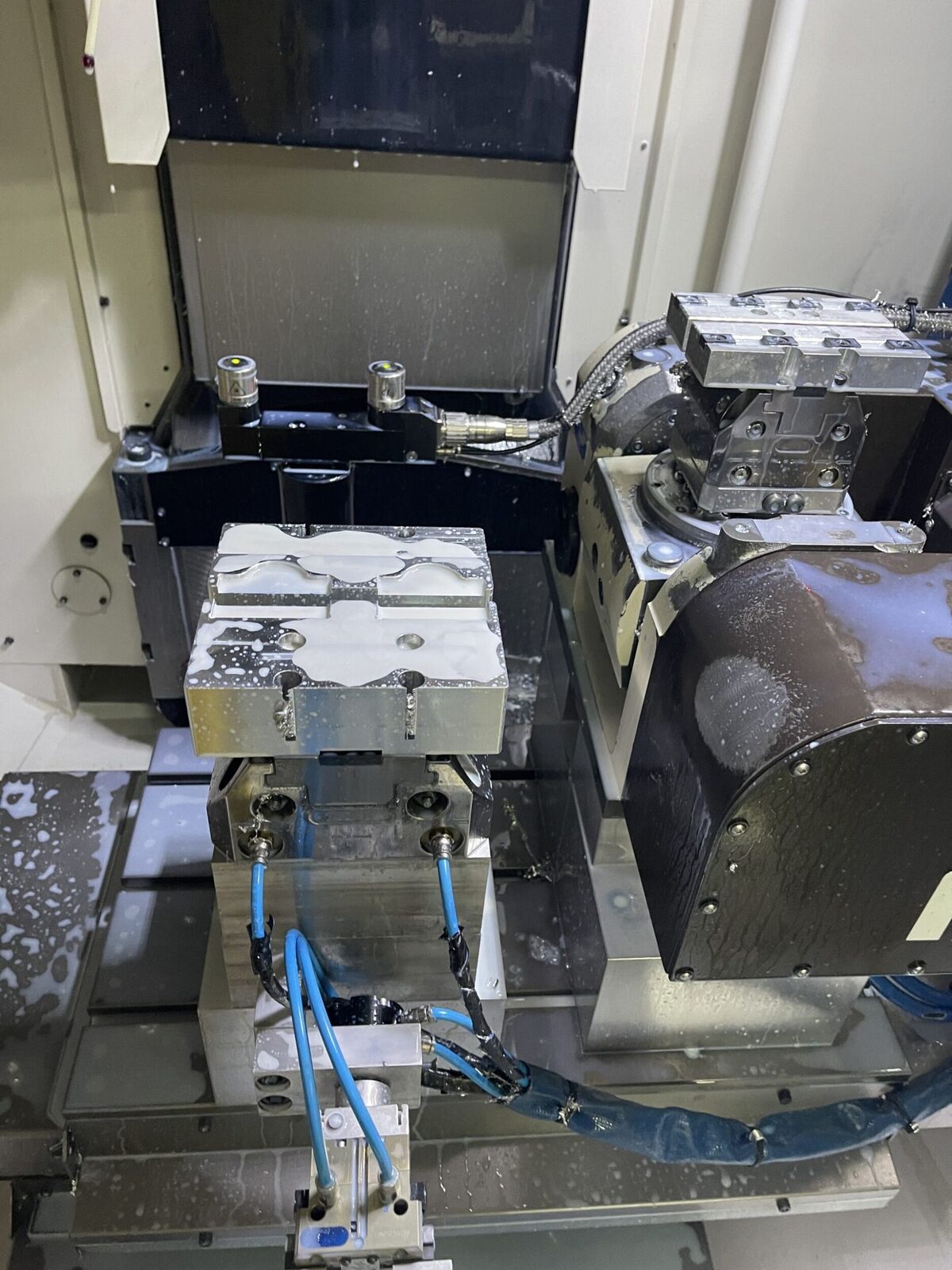 Fanuc RoboDrill 5X A-D21MiB5 VMC + Robot Cell – Year 2018 – Cncbul.co.uk