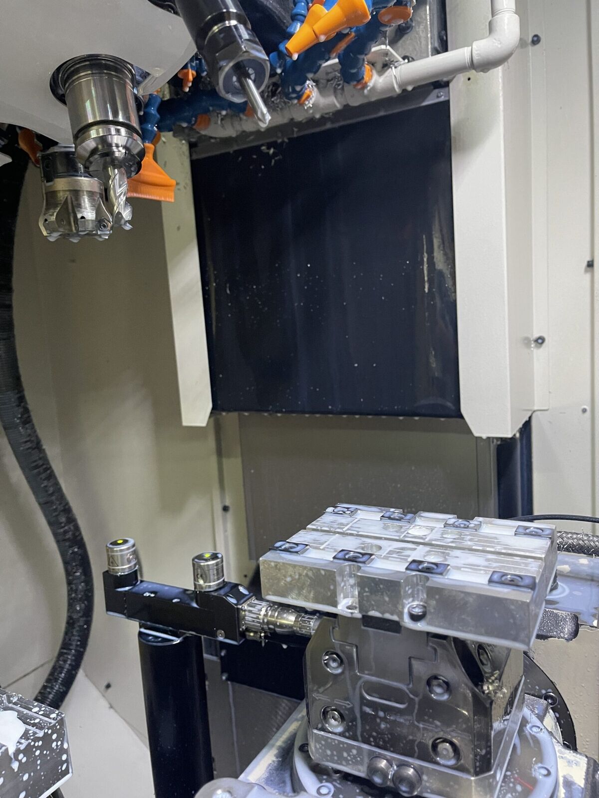 Fanuc RoboDrill 5X A-D21MiB5 VMC + Robot Cell – Year 2018 – Cncbul.co.uk