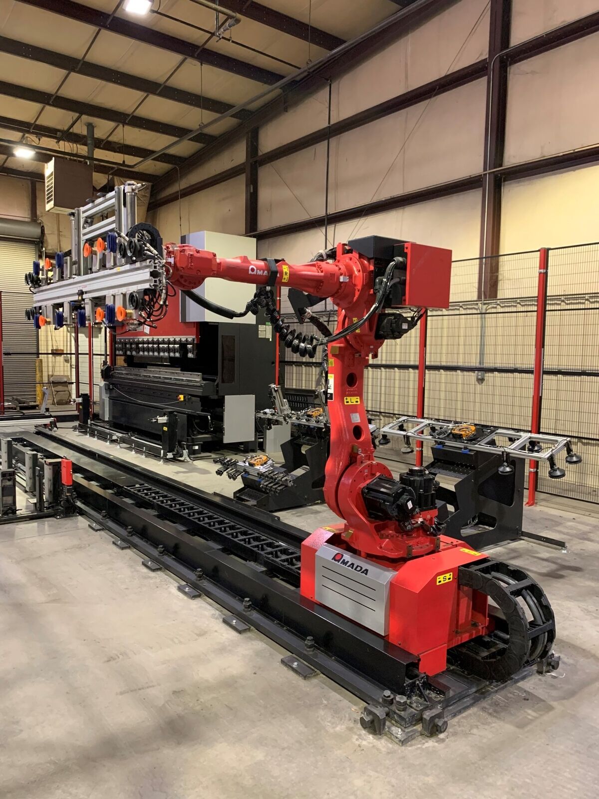 Amada HG1303 RM with Automated Bending System – Cncbul.co.uk