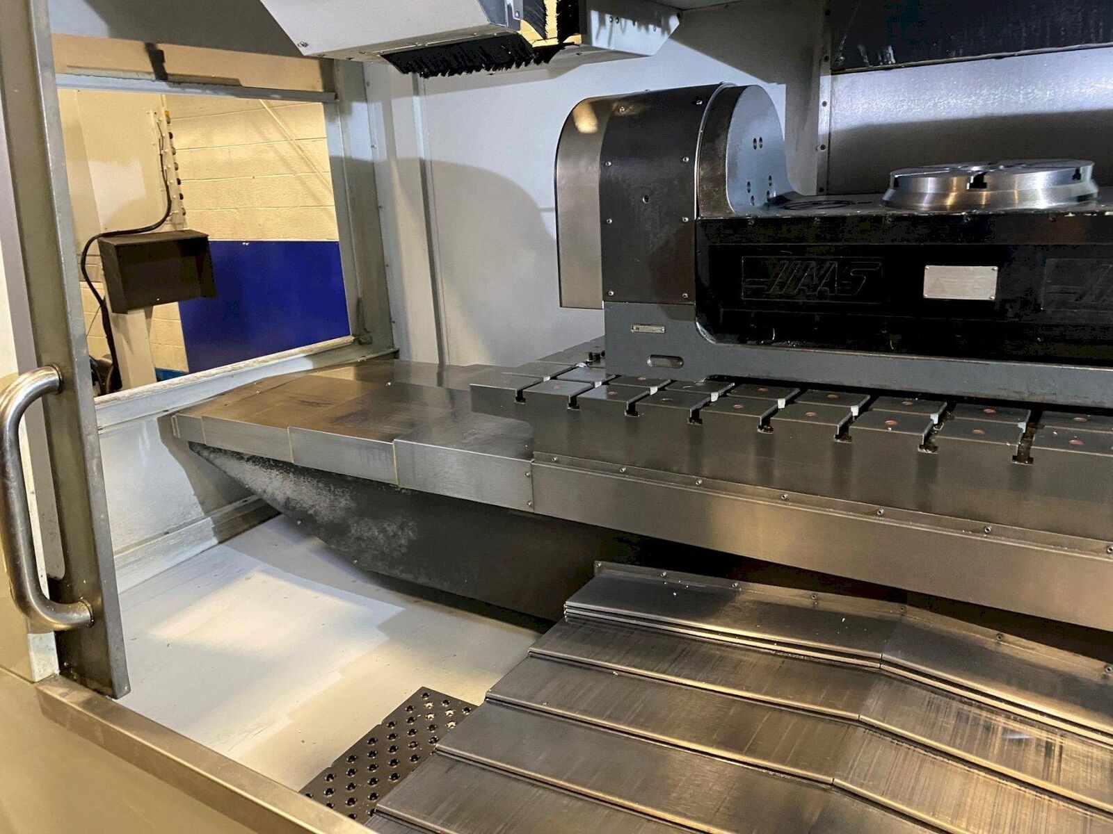 Haas VM-6 + TR 310 5-Axis Trunion Table – Cncbul.co.uk