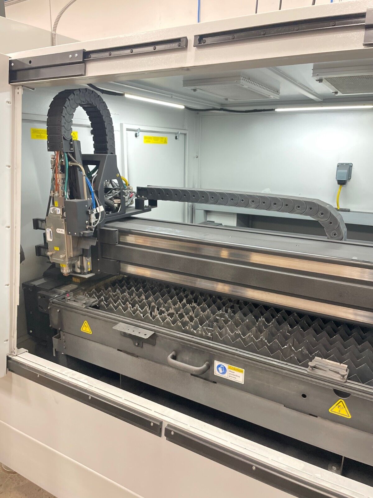 IPG YLR-3000/5000-20-HPP Photonics Fiber Laser – Year 2020 – Cncbul.co.uk