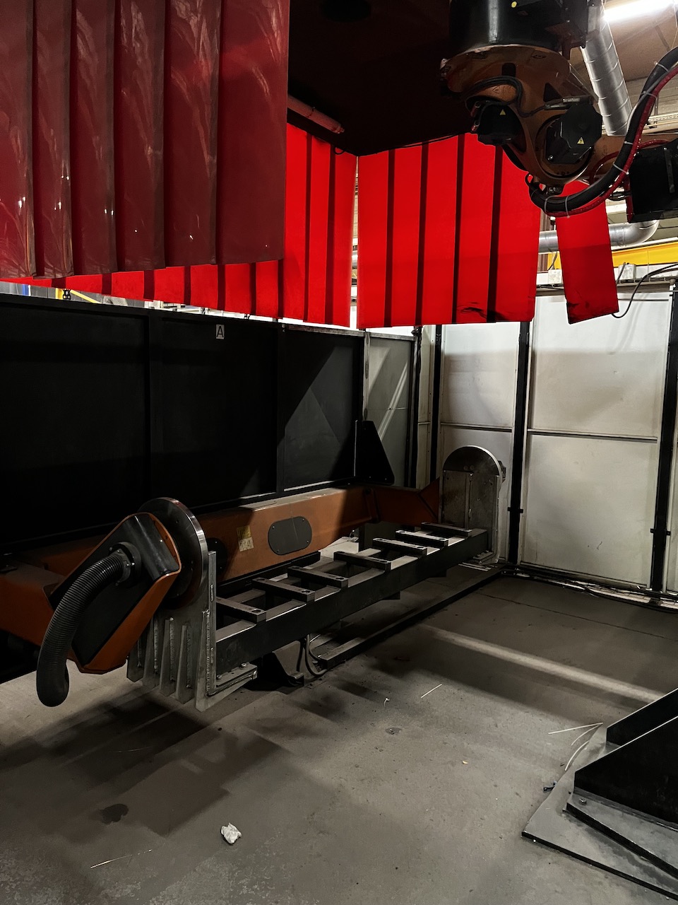 KUKA KR20-3 Welding Machine – Year 2017 – Cncbul.co.uk