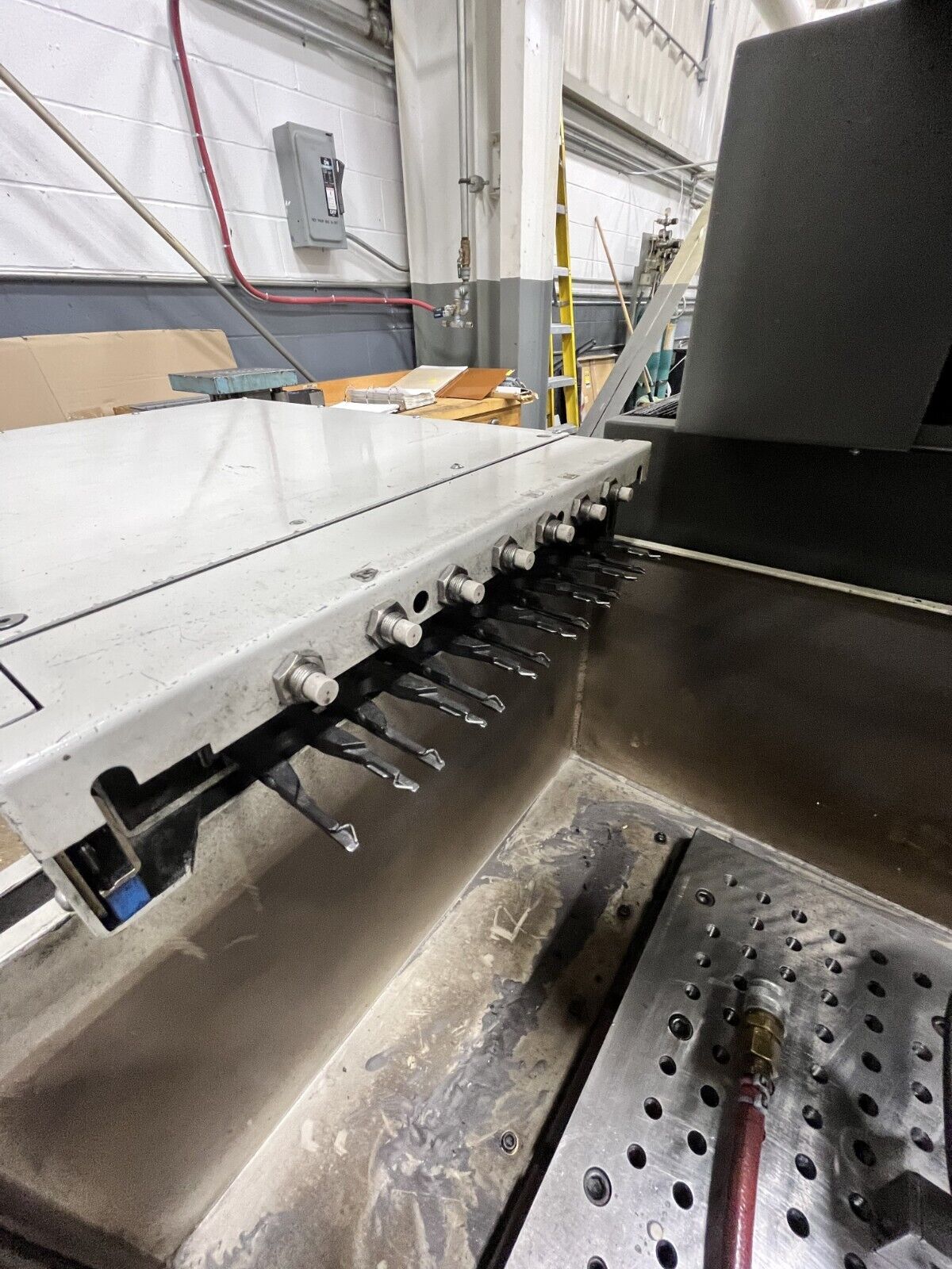 Mitsubishi EA8 CNC Sinker EDM – Year 2000 – Cncbul.co.uk