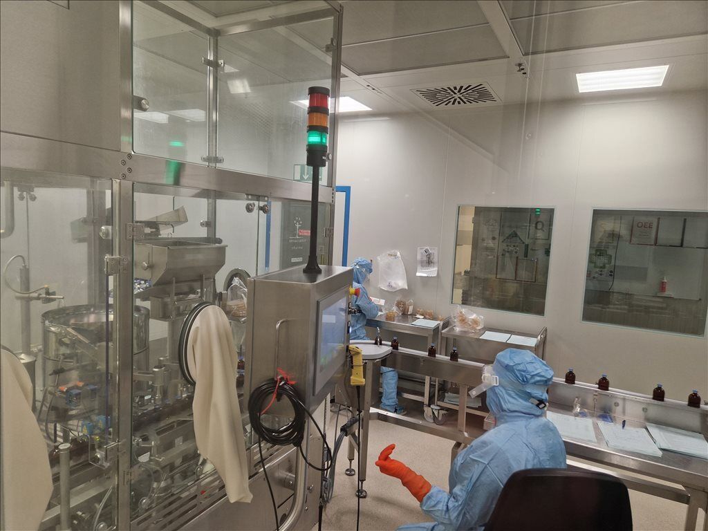 OPTIMA INOVA VFVM 7042 Vial Filling Line with RABS B44551 – Year 2008 ...