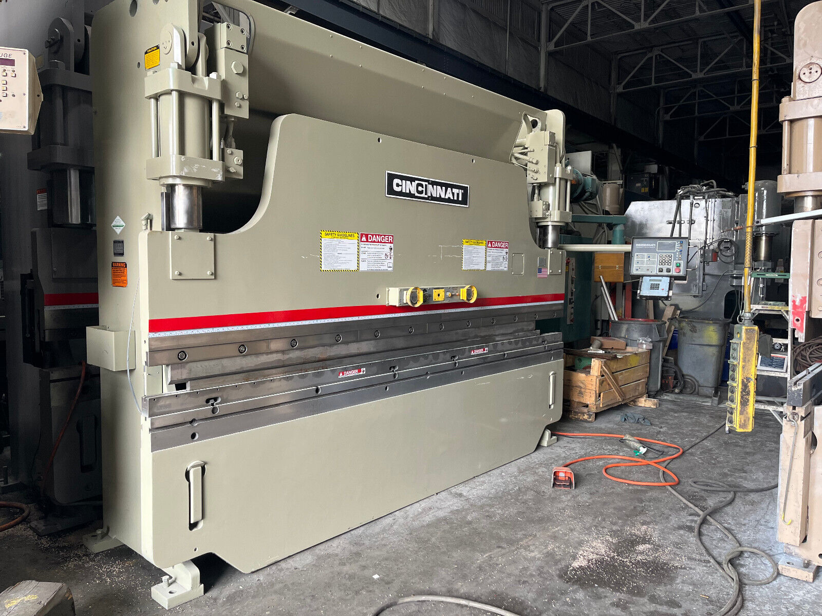 Cincinnati 90 CBII X 10 FT CNC Press Brake – Cncbul.co.uk