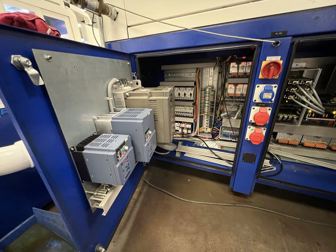 Rollomatic Shapesmart NP4 CNC Tool Grinding Machine Year 2006 – Cncbul ...