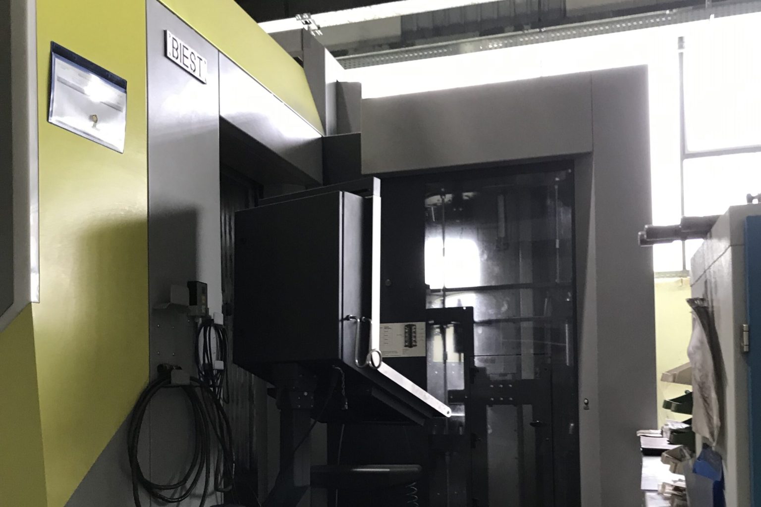 SHW Werkzeugmaschinen Unispeed 3000 CNC 5-Axis Milling Machining Center ...