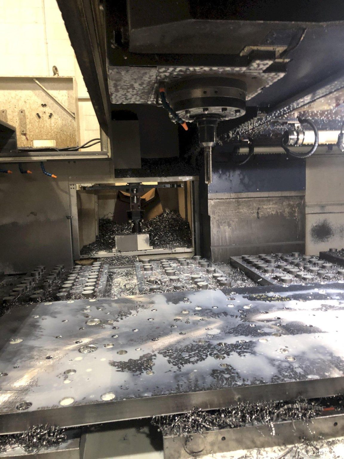 YCM DCV 4025B CNC Double Column Bridge Type Vertical Machining Center 4 ...