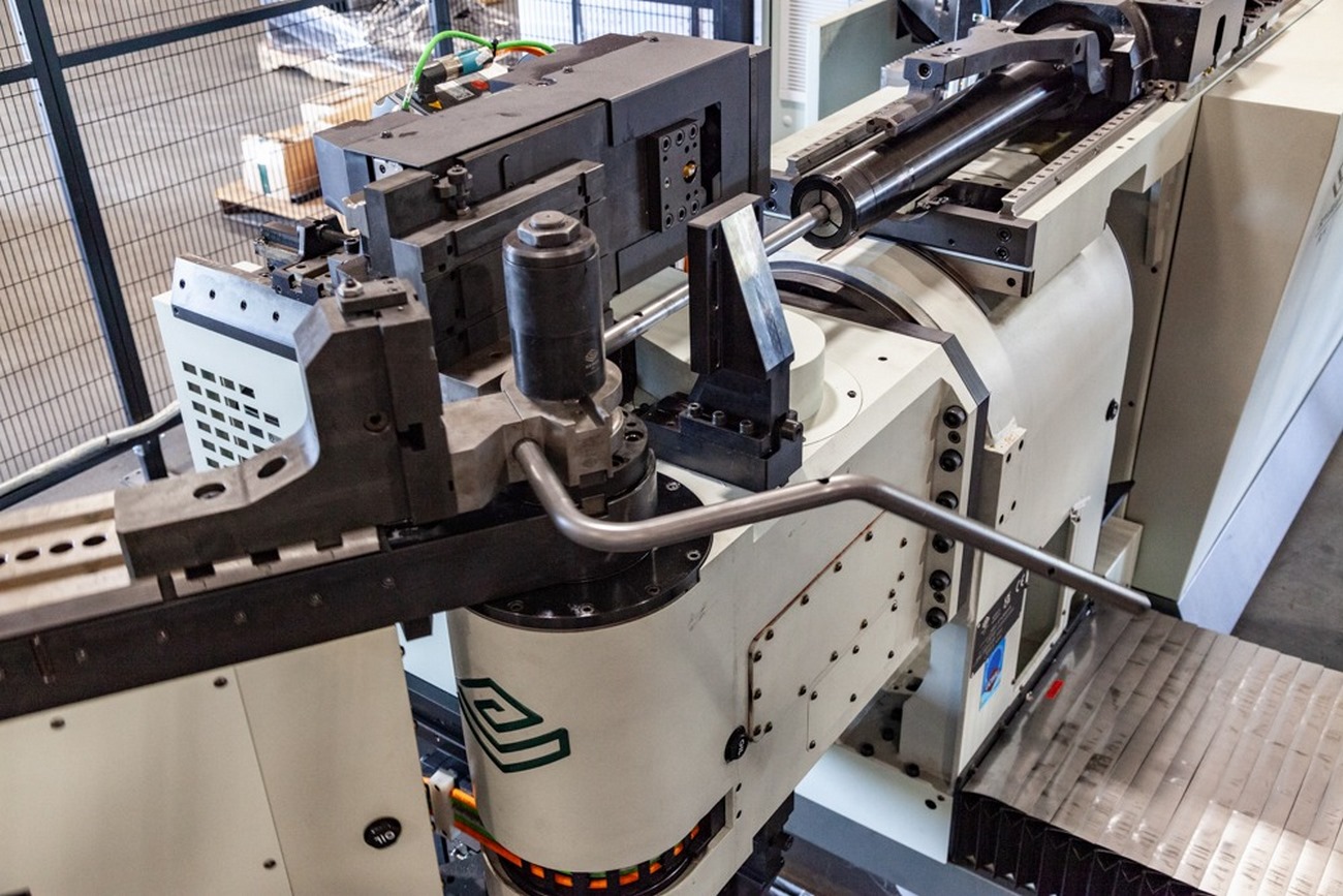 BLM E-TURN 52 CNC Electric Tube Bending Machine – Year 2023 – Cncbul.co.uk
