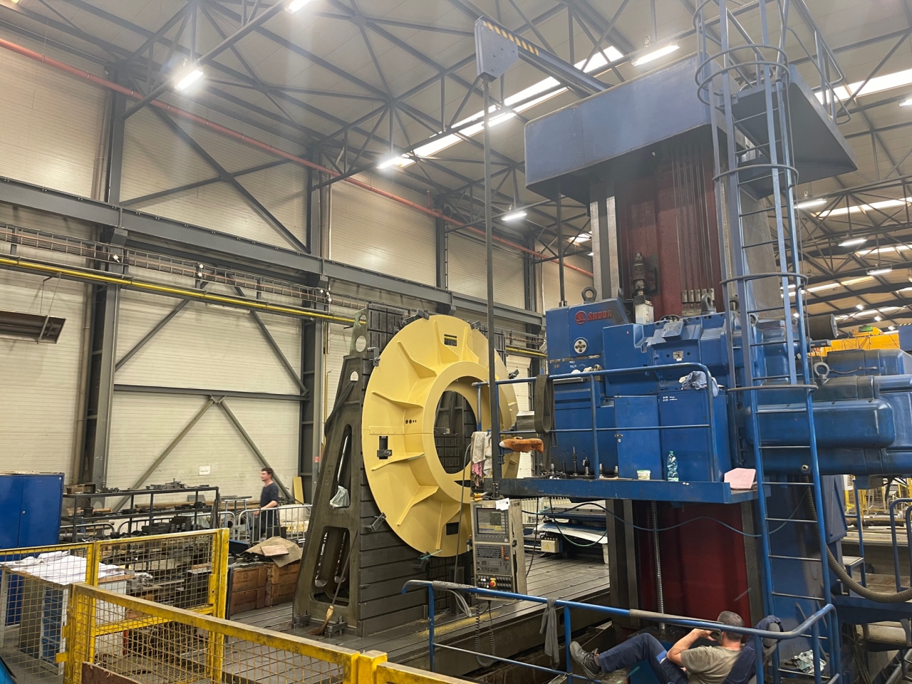 SKODA W-160H CNC Floor Type Horizontal Boring Machine 9 Meters – 1988 ...
